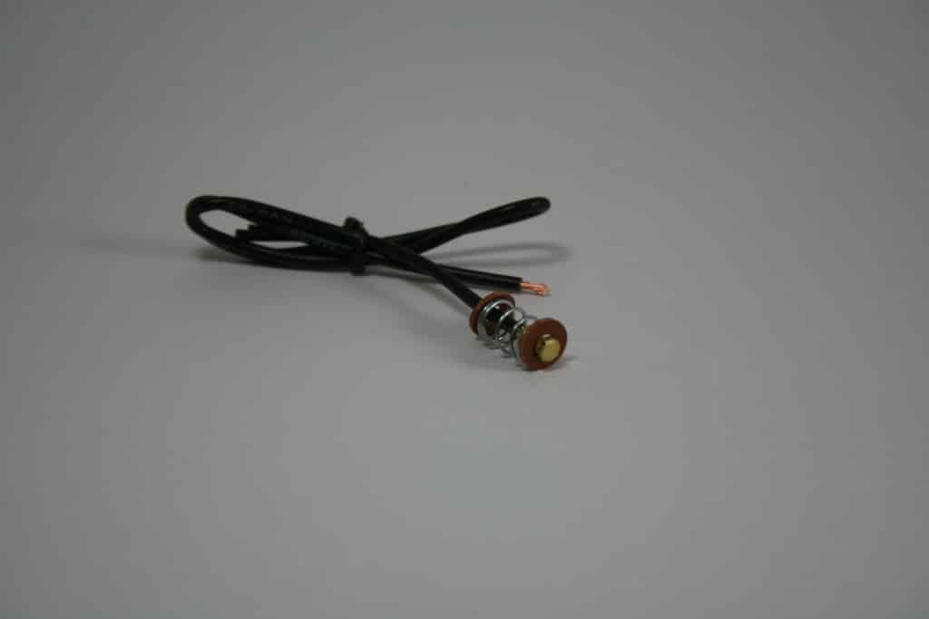 28800 Universal Single Contact Bulb Pigtail Socket · J-MAK Industries